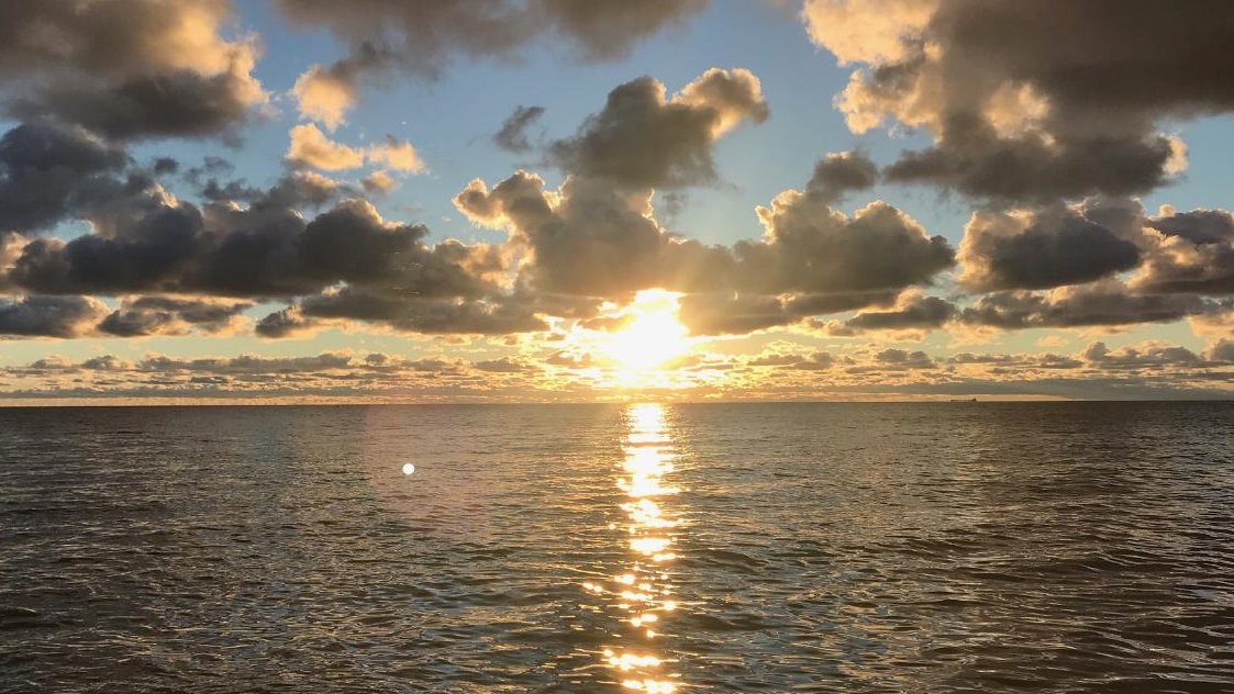 Sailing Through Life – Stories of Hope Through the Storms of Life